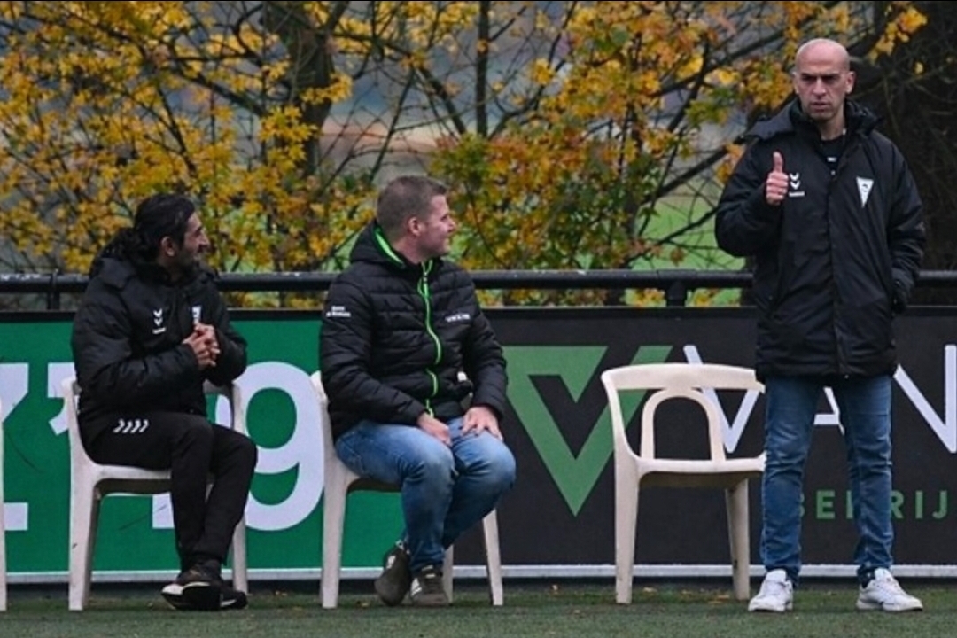 Trainerstrio blijft VVZ ‘49 ook volgende seizoen trouw! | Sportvereniging V.V.Z.’49